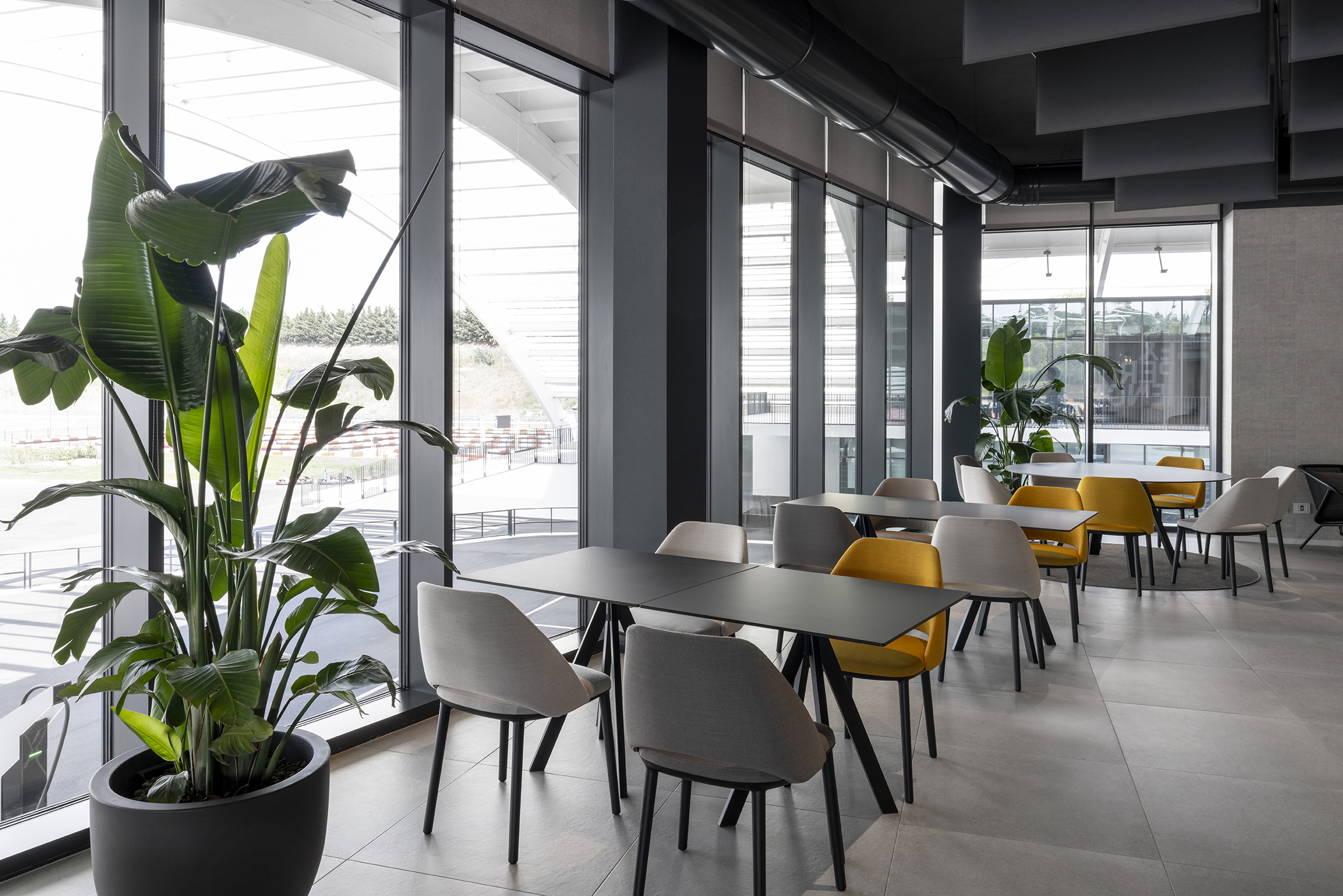 Porsche Experience Center, futurista templo de la velocidad